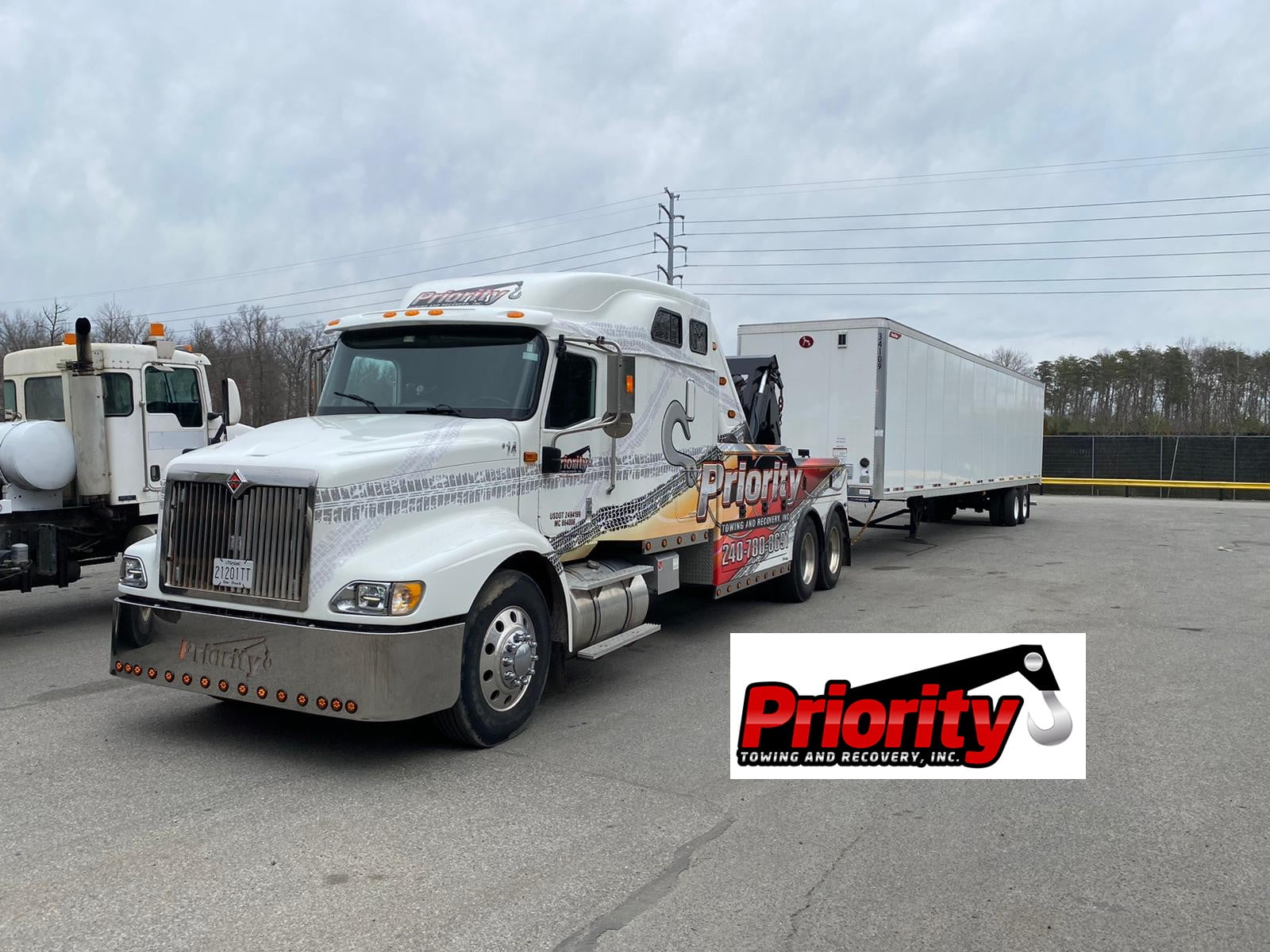 Heavy Tow Truck Moves TOTALED Trailer | Priority Towing